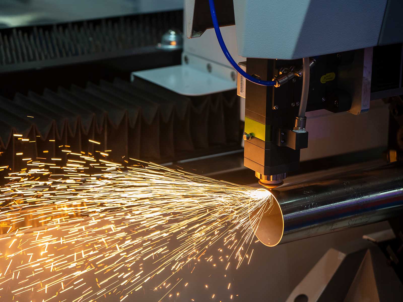 Impactul tehnologiei laser in utilajele agricole CNC